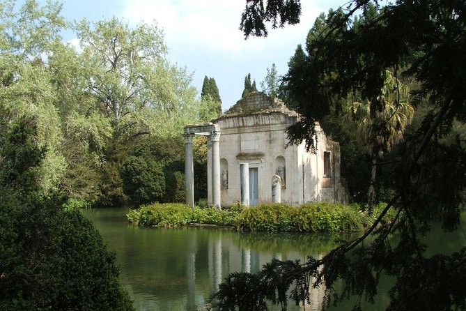 Caserta Royal Palace & Gardens Small Group Tour with Shuttle - Who Should Consider This Tour?
