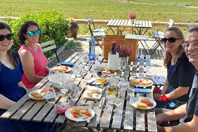 Cava tour to 3 family wineries with hotel pick-up - FAQ