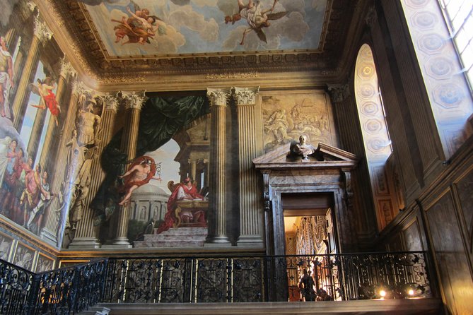 Hampton Court Palace 3hr tour: Henry VIII's & William III's intriguing Palaces - FAQs
