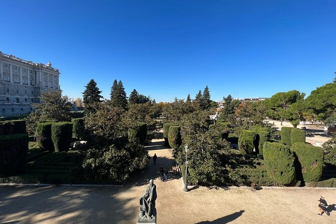 Madrid: Royal Palace Guided Tour with Skip the Line Ticket - Frequently Asked Questions