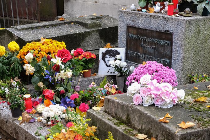 Paris: Famous Graves of Pere Lachaise Cemetery Guided Tour - Who Will Love This Tour?