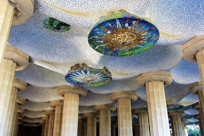 Park Güell: Guided Tour with Optional Gaudí Experience Entry - How the Tour Fits Into Your Barcelona Itinerary