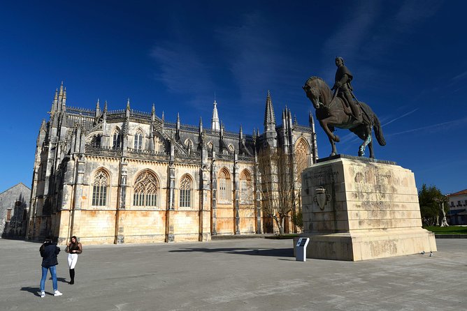 Small Group Tour to Fátima, Batalha, Nazaré and Óbidos from Lisbon - Who Will Love This Tour