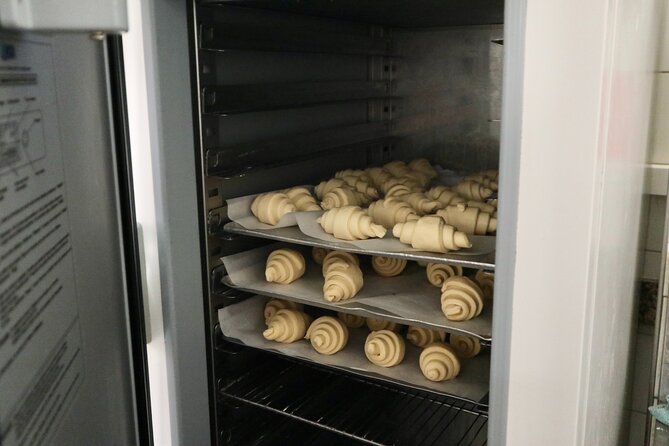 Paris Baking Insider Experience near Eiffel Tower - Authenticity and the Guide’s Role