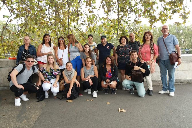 Tour Squares of Rome and Vatican - FAQs