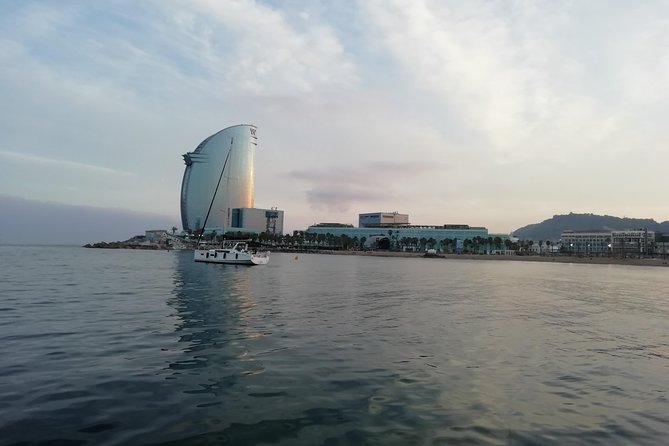 Barcelona Sailing Sunset Experience from Port Olimpic - FAQ