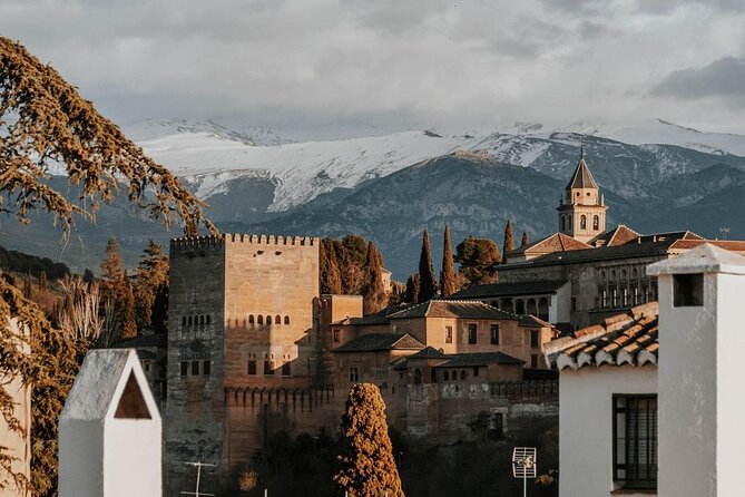 Alhambra, Nasrid Palaces and Generalife Private Tour from Malaga - Key Points
