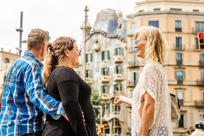 Barcelona Highlights & Hidden Gems: Private Tour with a Local - Key Points