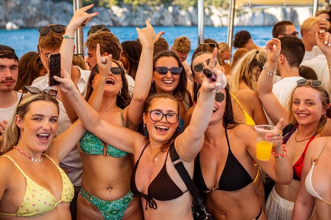 Captains Boat Party SplitBlue Lagoon Swim Stop + Free Shots &DJ - Key Points
