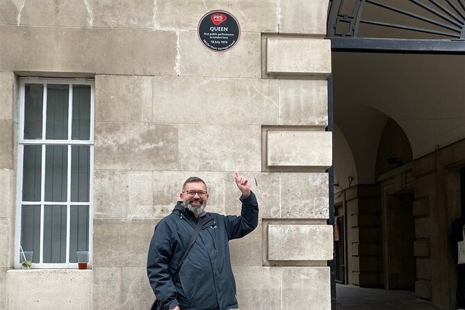 Freddie Mercury and Queen. The London tour - Key Points