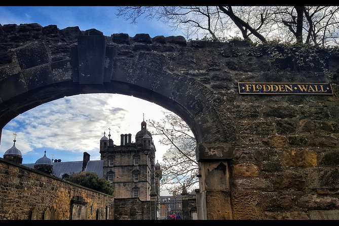 Ghost Tour in Spanish - Key Points