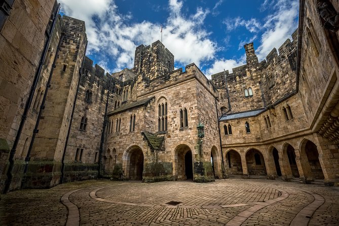 Harry Potter's Alnwick Castle and Scottish Borders Day Trip - A Complete Look at the Harry Potter’s Alnwick Castle and Scottish Borders Day Trip