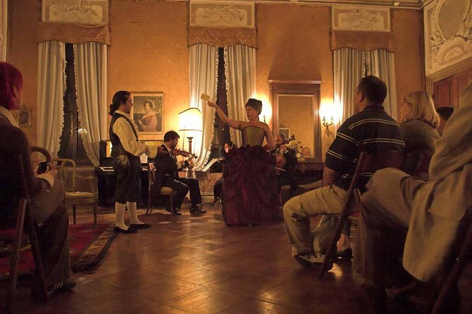 Musica a Palazzo 'Traveling Opera' Performance in Venice - Setting the Scene: Venice’s Palatial Backdrop