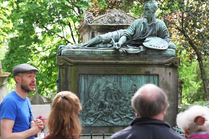 Paris: Famous Graves of Pere Lachaise Cemetery Guided Tour - Discover Paris’s Most Famous Graves on a Guided Tour of Père Lachaise Cemetery