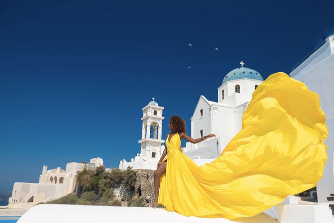Professional Flying Dress Photoshoot In Santorini - Key Points: