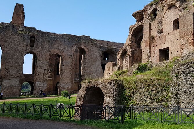 Rome Colosseum,Palatine Hill and Roman Forum Guided Tour - Exploring Rome’s Iconic Ancient Sites: A Guide to the Colosseum, Roman Forum, and Palatine Hill Tour