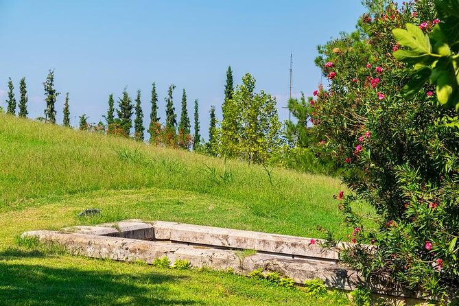 A Journey Through Ancient Makedonia to Sacred Veria - Exploring Vergina: First Impressions