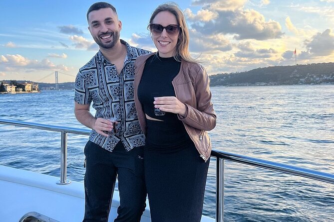 Afternoon Bosphorus Cruise Luxury Yacht with Professional Guide - Key Points