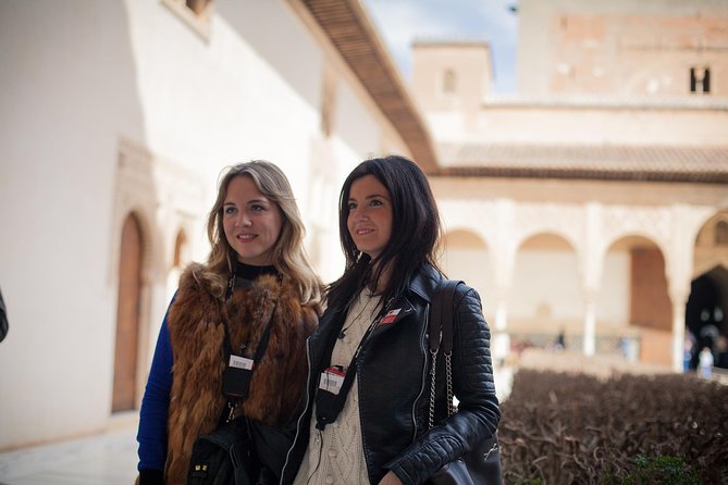 Alhambra with Nazaries Palaces Private Tour from Seville - A Closer Look at the Experience