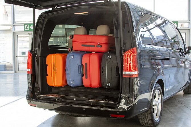 Arrival by Sedan or Minivan from Rome Cruise Port to Rome City