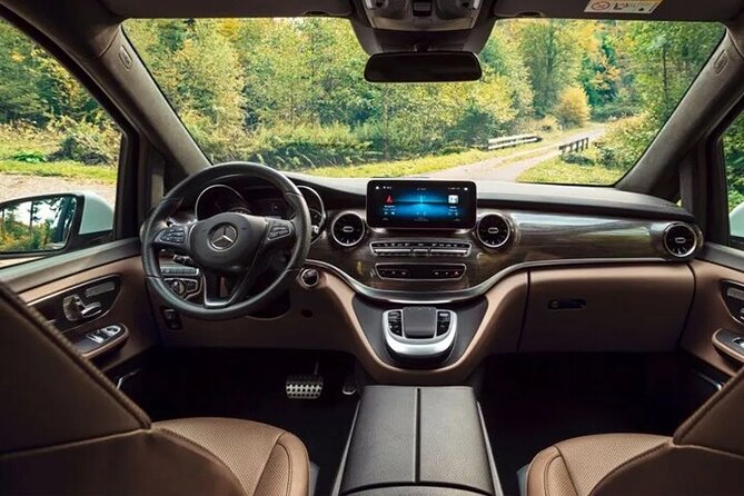 Arrival Lisbon Airport LIS to Lisbon City by Luxury Van - A glance at the vehicle and amenities