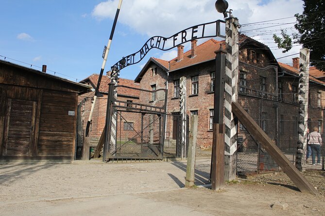 Auschwitz and Birkenau Memorial and Museum Guided Tour from Krakow - The Itinerary in Detail