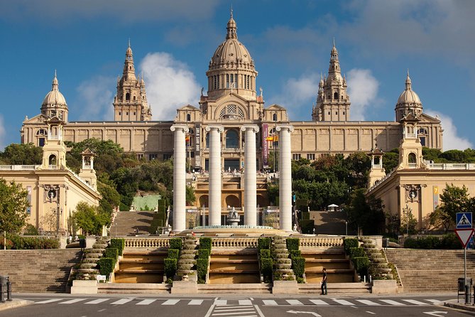 Barcelona Highlights Guided Tour with Monjuic Cable Car - The Itinerary: What You Can Expect
