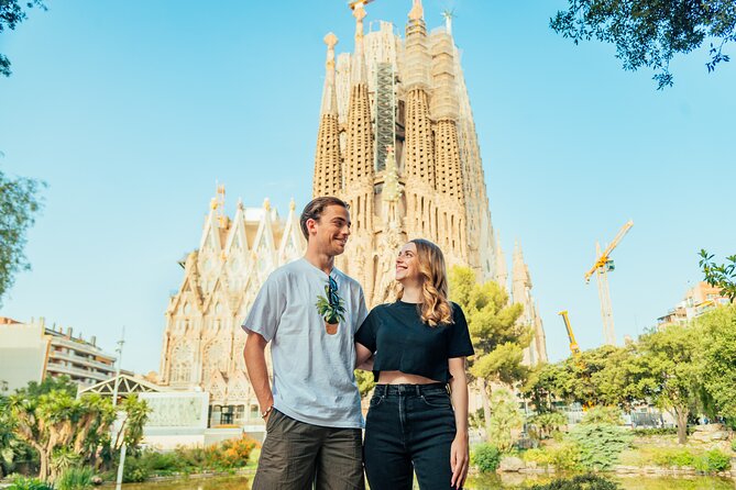 Barcelona : Private Photoshoot Outside Sagrada Familia - What to Expect from the Photoshoot