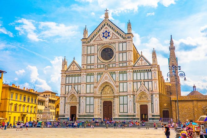 Basilica Santa Croce: "Walking Among the Masters of Florence" - An In-Depth Look at the Tour Experience