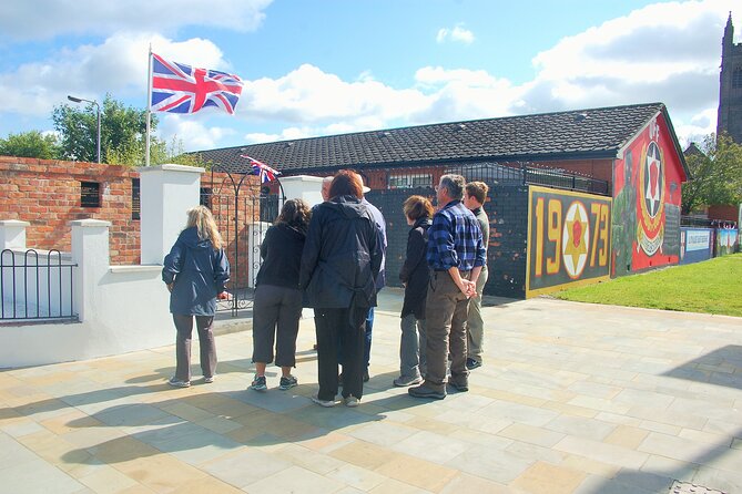 Belfast Express Taxi Tour Irish History Murals, Peacewalls 1 hour