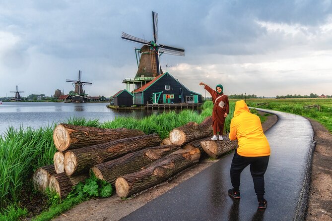 Best of Netherlands: Zaanse Schans Mills, The Hague & Rotterdam - The Charm of Zaanse Schans: Dutch Heritage in a Picturesque Setting