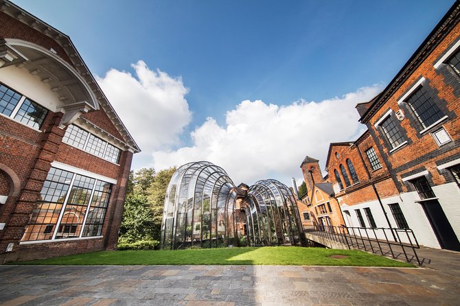 Bombay Sapphire Gin Distillery Tour and Cocktail - Key Points