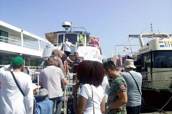 Bosphorus Sightseeing Boat Tour - An Honest Look at the Bosphorus Sightseeing Boat Tour