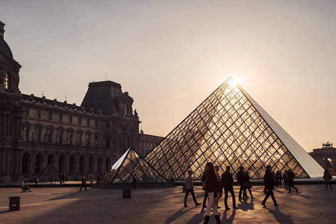 Closing Time at the Louvre: The Mona Lisa at her Most Peaceful - An In-Depth Look: What the Tour Offers