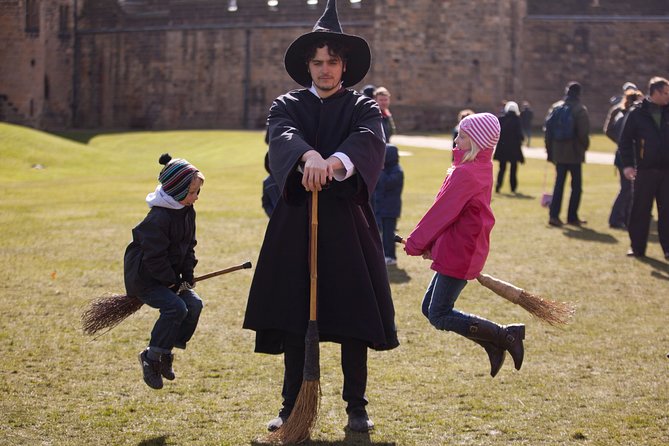 Cruise excursion / Private Tour: Wizard's Tale at Alnwick Castle - Deep Dive into the Itinerary