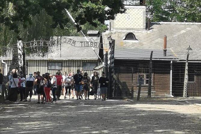 CV-Visit to the Auschwitz Camp in Italian with departure from Krakow - Key Points