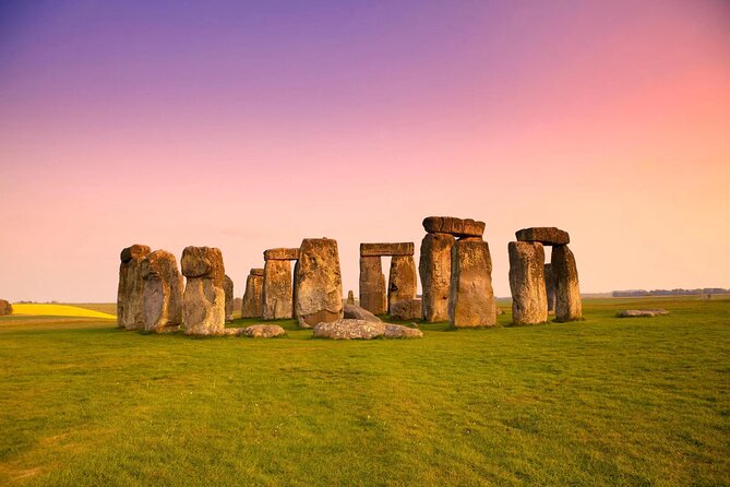 Day trip by coach - Stonehenge, Avebury & Uffington White Horse - Key Points