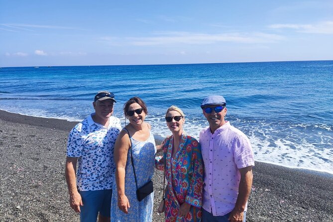Discover Best Of Santorini with Locals Small Group Half Day Tour - What to Expect from This Tour