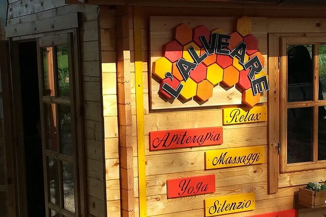 Discovering Bees in Volterra - A First Look at the Apiary Experience