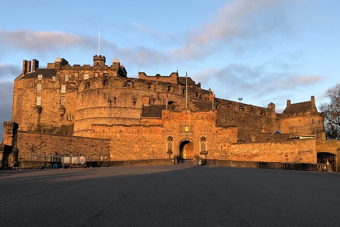 Essential Walking Tour of Edinburgh's Old Town - Exploring Edinburgh’s Medieval Heart