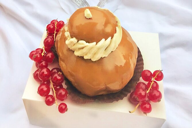 Experience a Decadent French Picnic with Wine Pairing in Paris - Key Points