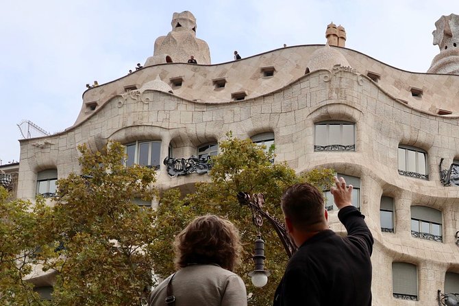 Feel like Gaudí: Barcelona Mosaic Workshop with Tour - The Itinerary Breakdown: What to Expect at Each Stop
