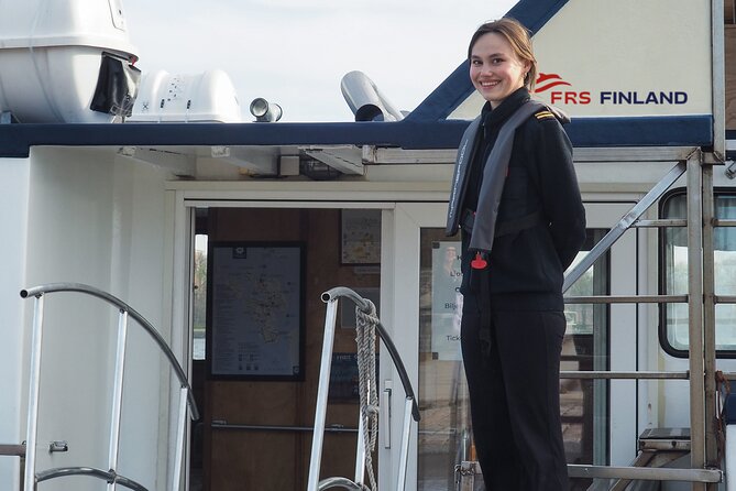 Ferry to Suomenlinna Fortress Island - An Introduction to the Experience