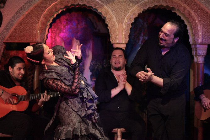 Flamenco Night at Tablao Cordobes in Barcelona - The Experience: Authentic flamenco with a lively twist