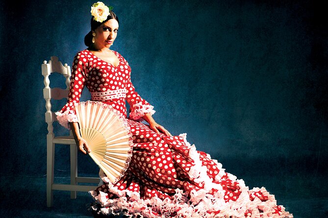 Flamenco show at the foot of the Giralda in Seville - A Closer Look at the Flamenco Experience