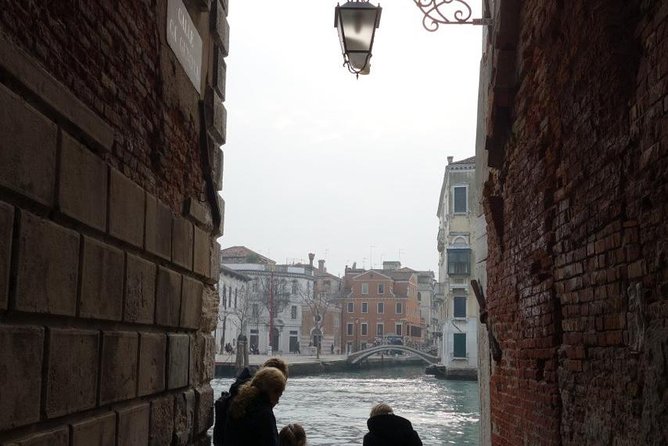 FriendInVenice: Experience the True Venice with a Private Tour - An Introduction to Venice Through a Local Lens