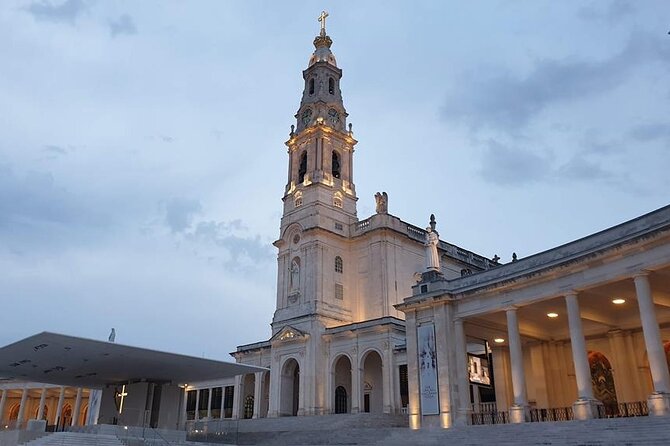 From Lisbon: Fátima, Nazaré, Batalha and Óbidos Guided Tour - A Deep Dive into the Itinerary