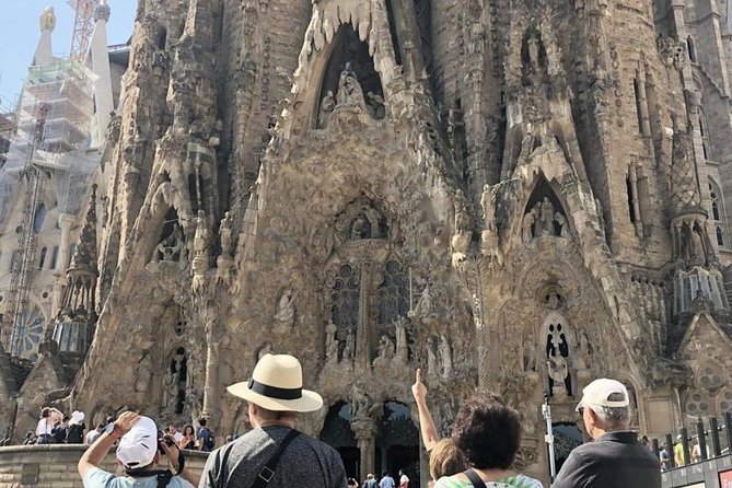 Golden Hour in Gaudi's Sagrada Familia with expert Guide - Why This Tour Stands Out