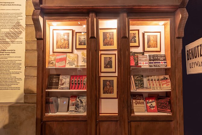 Krakow: Jewish Quarter Kazimierz & Schindler's Factory Guided Tour - Walking Through Kazimierz: A Cultural and Religious Tapestry