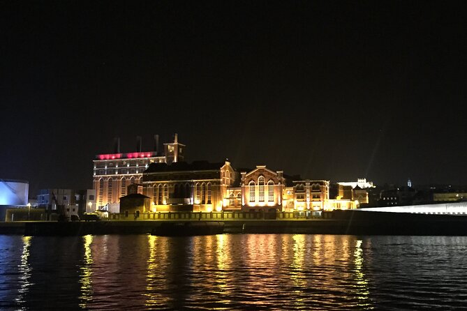 Lisbon Night Sailing Tour with a Drink- 2h Small Group Tour - An Introduction to the Lisbon Night Sailing Tour